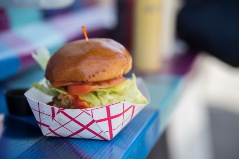 Types of Burgers: How to Choose Between a Hamburger vs Cheeseburger ...