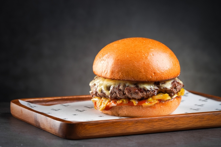 Why Burger Restaurants Are the New Steakhouses - Burger Republic